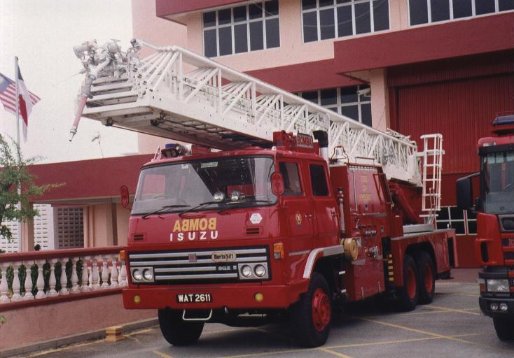 Fire Engines Photos - Malaysia Isuzu TL