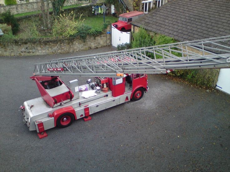 AEC 100FT Turntable ladder