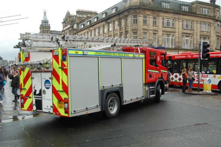 Fire Engines Photos - Water Tender Ladder Edinburgh