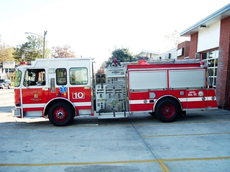 Fire Engines Photos - Atlanta Fire Department Engine 10