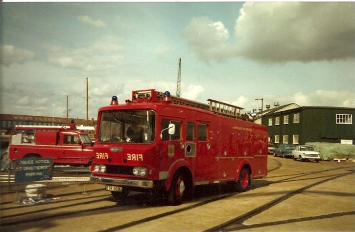 Fire Engines Photos - Bedford TKEL HCB-Angus WrL ETR 303L