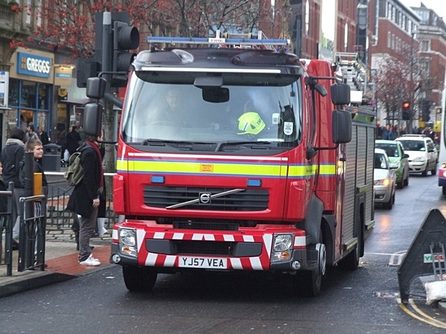 Fire Engines Photos - West Yorks Volvo in Leeds