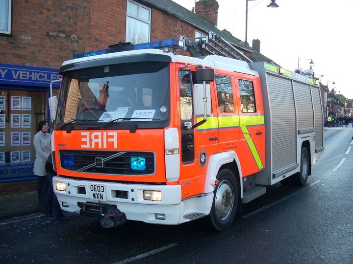Fire Engines Photos - Picture of Buckinghamshire Volvo FL/TVAC