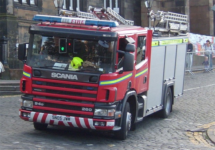 Fire Engines Photos - Scania Pump ladder - Edinburgh