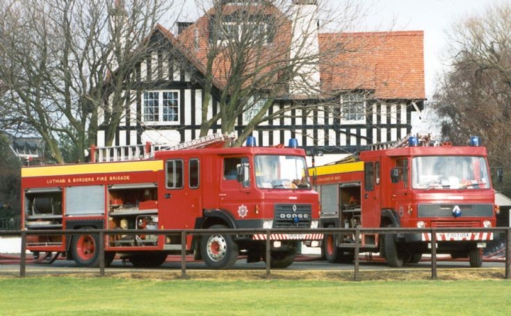 Fire Engines Photos - Dodge and Renault WRT`s