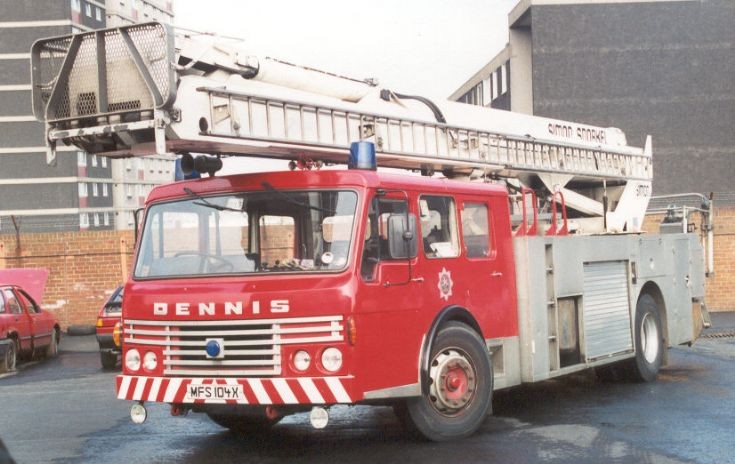 Fire Engines Photos - Dennis / Simon SS263 HP