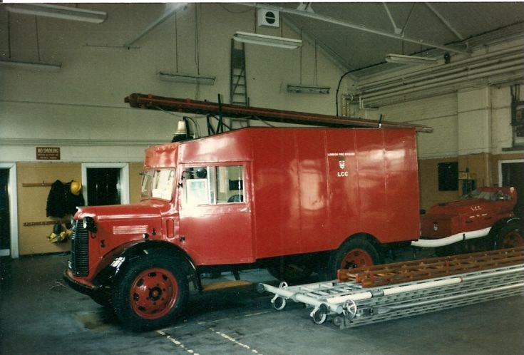Fire Engines Photos - Austin K2 ATV Plaistow fire station London