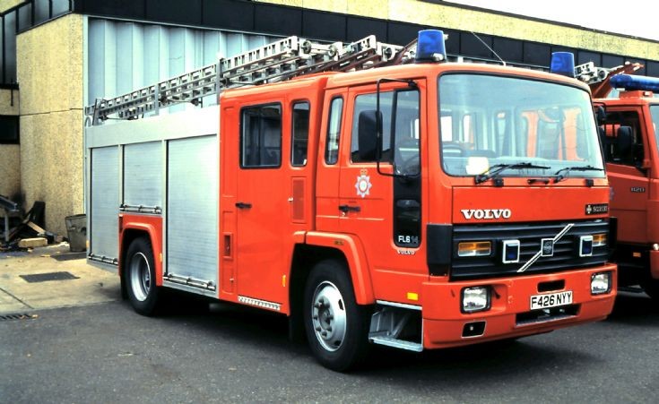 Fire Engines Photos - Volvo Saxon Wr.L. F426NYY