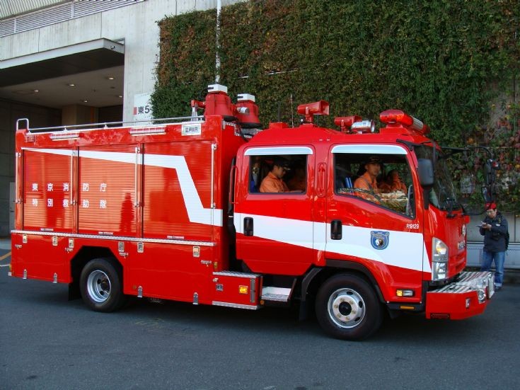 Fire Engines Photos - Tokyo FD (Edogawa FS) Isuzu - Rescue