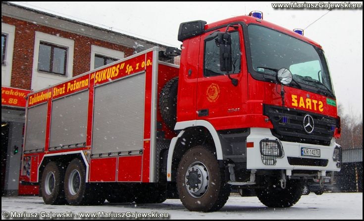 Fire Engines Photos - GCBA 4/48 Mercedes-Benz Actros 3341