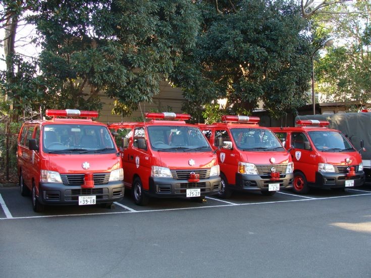 Fire Engines Photos - Tokyo Fire Department - Nissan Van