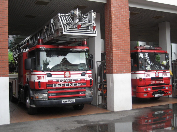 Fire Engines Photos - Singapore Civil Defence Force fire engines