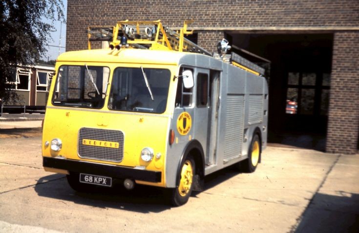 Fire Engines Photos - Bedford HCB Angus Wr.L.