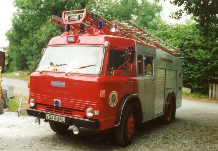 Fire Engines Photos - 1973 Ford D series HCB-Angus