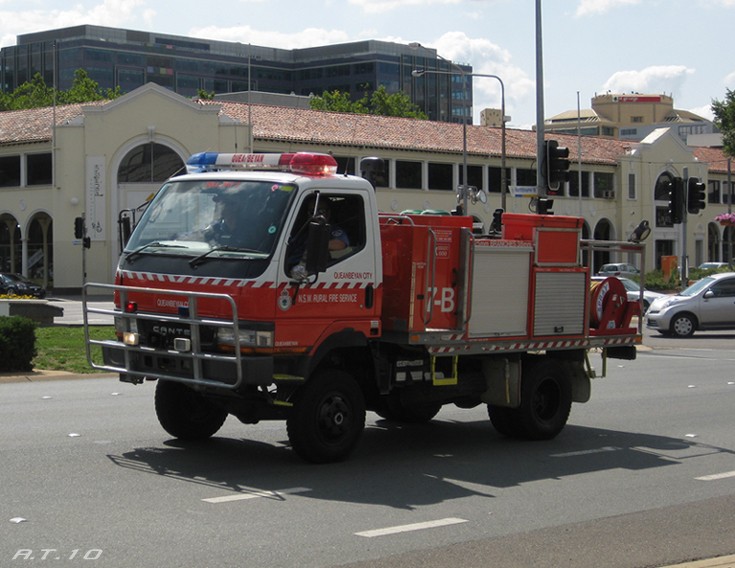 Fire Engines Photos - Mitsubishi, NSW Rural Fire Service, Australia
