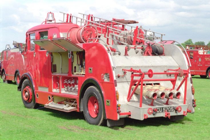 Fire Engines Photos - AEC Regent/Merryweather South Shields.