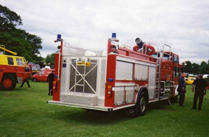 Fire Engines Photos - Rear view of N817 CAJ