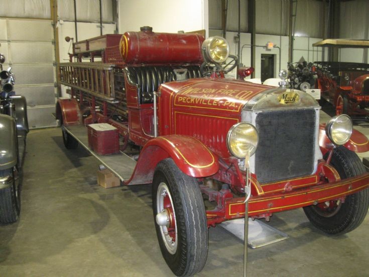 Fire Engines Photos - 1927 Mack Model AB
