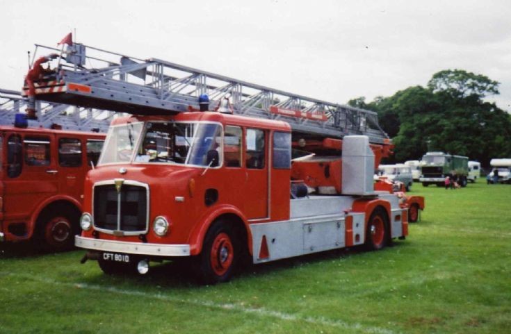 Fire Engines Photos - TYNEMOUTH AEC TURNTABLE LADDER