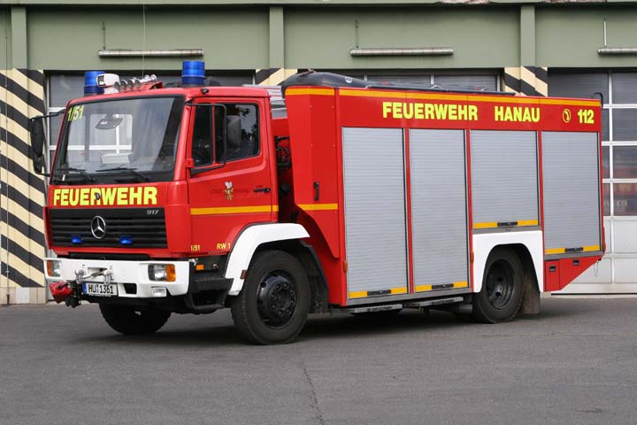 Fire Engines Photos - Feuerwehr Hanau Germany Rescue truck RW-1