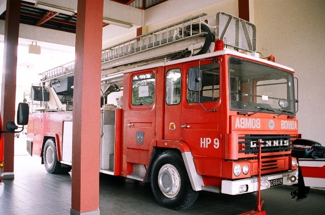 Fire Engines Photos - Dennis DFD/SK Fire -Simon Snorkel HP9