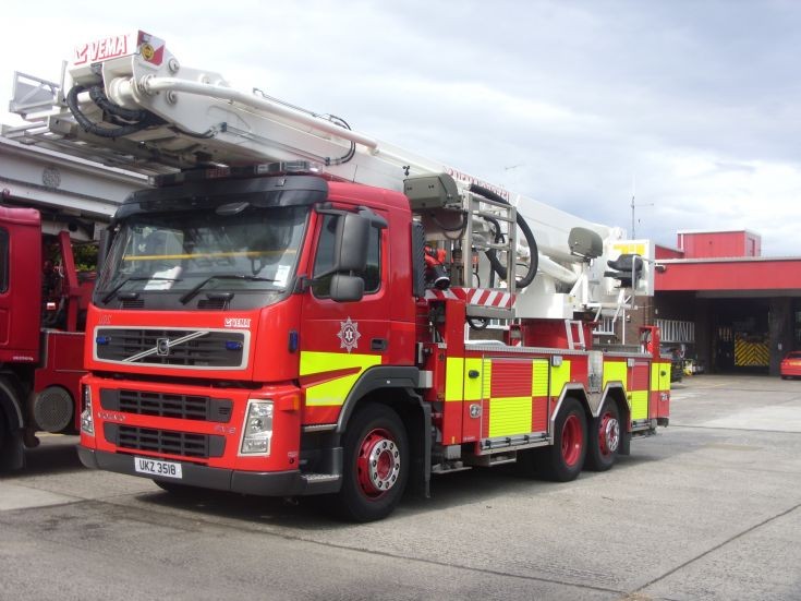 Fire Engines Photos - Volvo FM9 -340 JDC Vema 333TFL ALP
