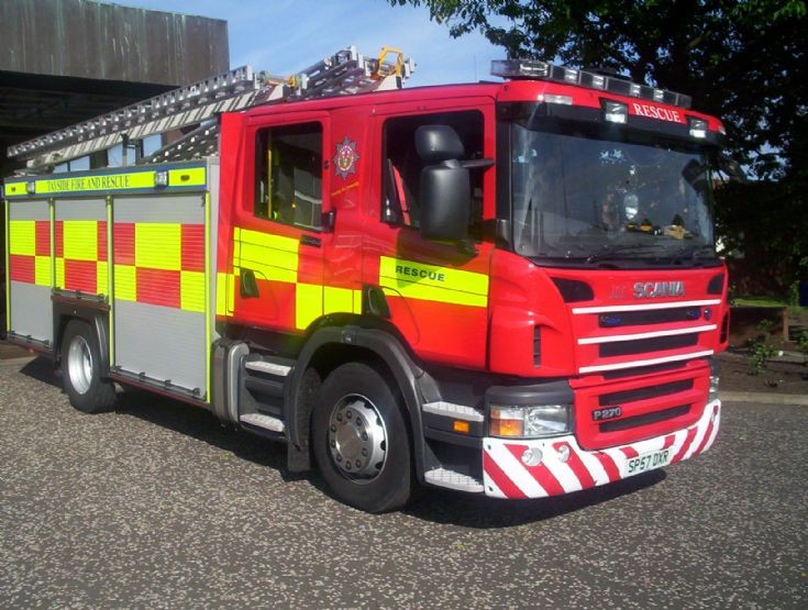 Fire Engines Photos - Scania P270/John Dennis RP Tayside