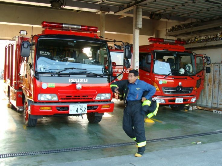 Fire Engines Photos - Tokyo Fire Department Pumper