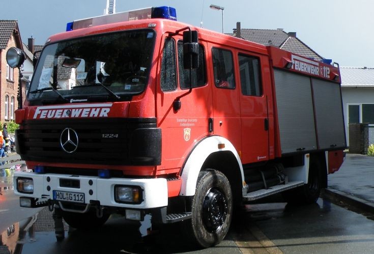 Fire Engines Photos - LF 16 of the Feuerwehr Eshershausen