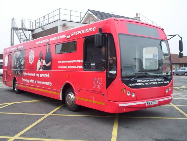 Fire Engines Photos - Dennis Dart Enviro/East Lancs