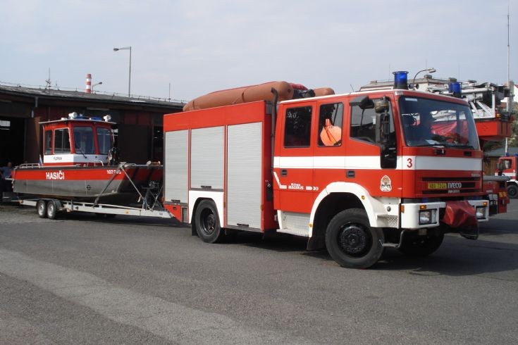 Fire Engines Photos - Iveco Magirus Water Rescue
