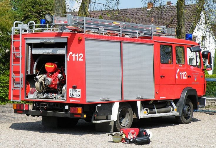 Fire Engines Photos - A LF 8 of the Feuerwehr Grohnde
