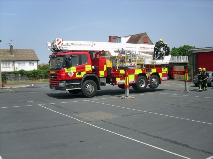 Fire Engines Photos - Scania ALP EU 59 HNX Essex Fire and Rescue Service