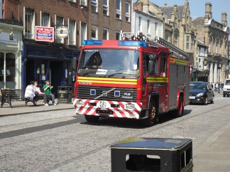 Fire Engines Photos - North Wales Volvo/Saxon WrL in Wrexham