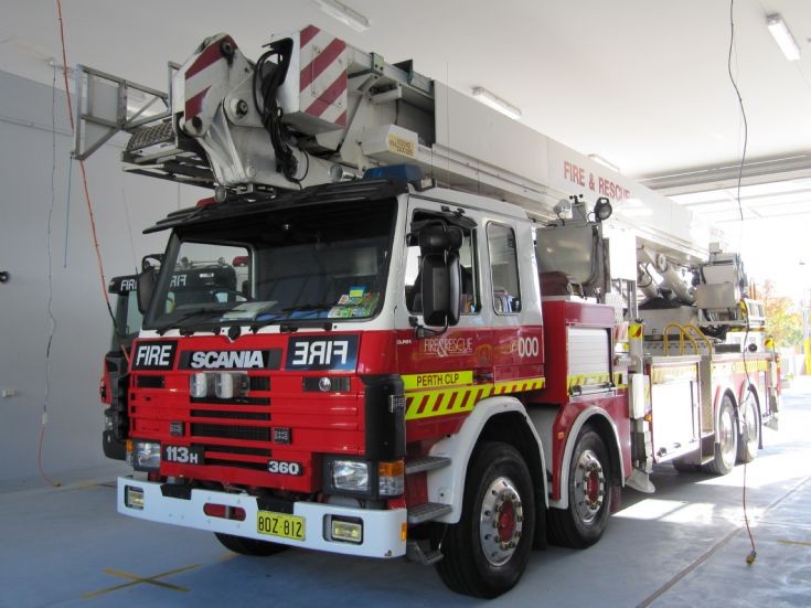 Fire Engines Photos - Perth City Combined Ladder Platform