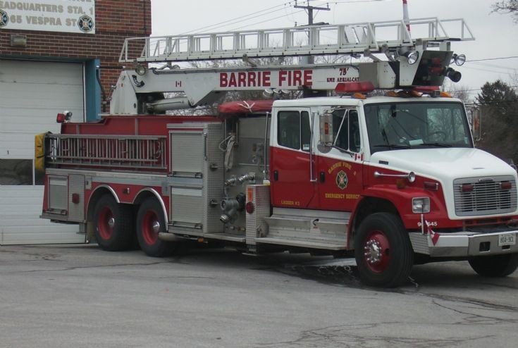 Fire Engines Photos - Barrie Fire Services, Ontario, Canada