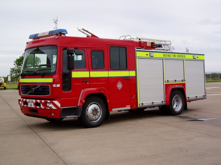 Fire Engines Photos - Volvo / Saxon WRT RAF Boulmer