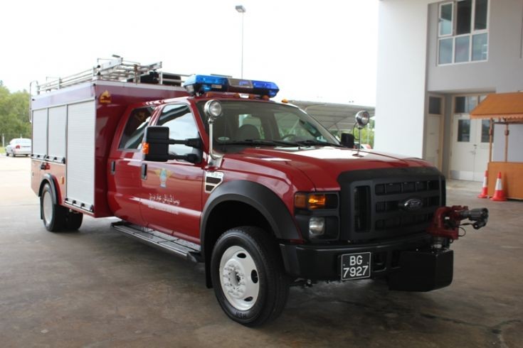 Fire Engines Photos - Ford F550 Super Duty RIV