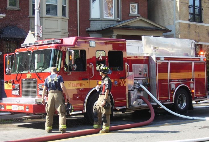 Fire Engines Photos - Toronto Fire Services Pump 344