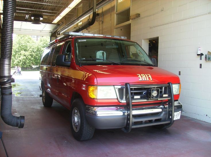 Fire Engines Photos - Toronto Fire Services chief 14