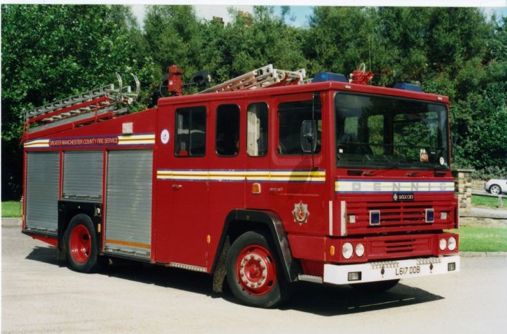 Fire Engines Photos - Dennis DFS237/Saxon WrL Greater Manchester