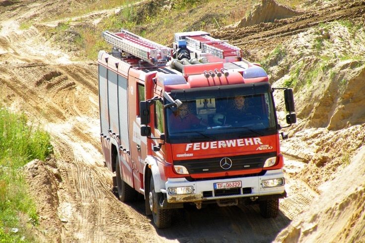 Fire Engines Photos - Mercedes Rosenbauer LF Demonstration unit