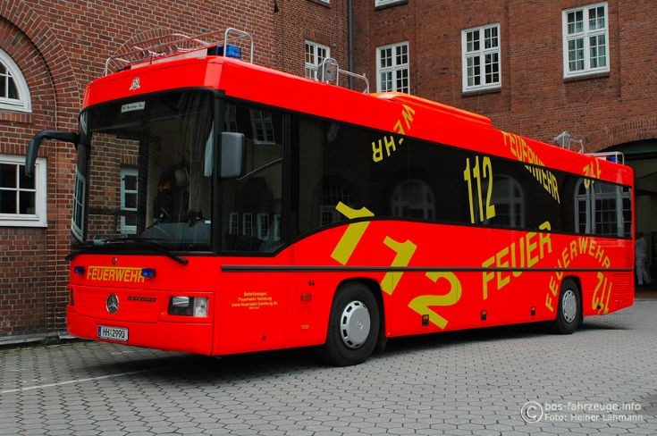 Fire Engines Photos - Feuerwehr Hamburg - Command Unit (ELW 3)