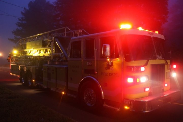 Fire Engines Photos - Rome Fire Dept. (GA) Ladder 1 in Fog