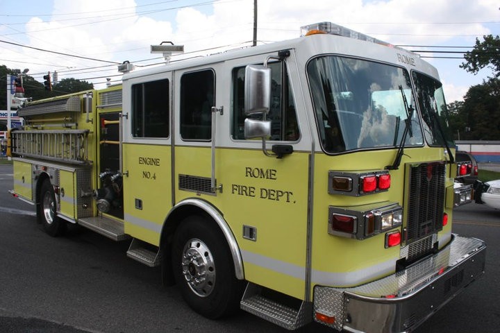Fire Engines Photos - Rome Fire Dept. (GA) Sutphen Engine #4