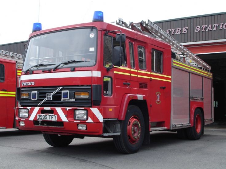 Fire Engines Photos - North Wales WrL D99TFY