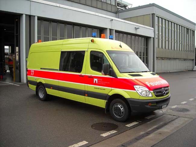 Fire Engines Photos - Material van Mercedes Sprinter Airport Zürich