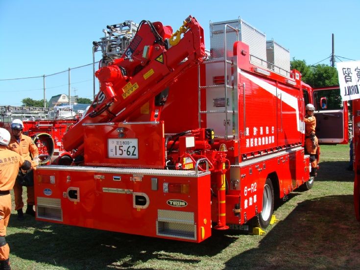Fire Engines Photos - Tokyo Fire Department Hyper Rescue 6 back