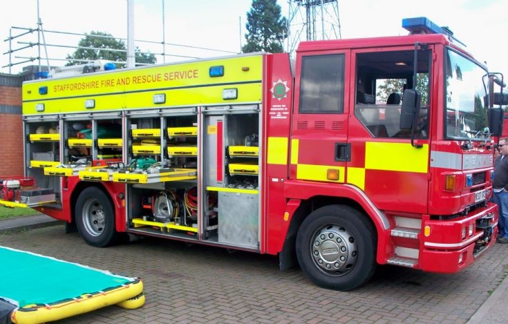 Fire Engines Photos - Staffordshire F&RS Dennis HRT