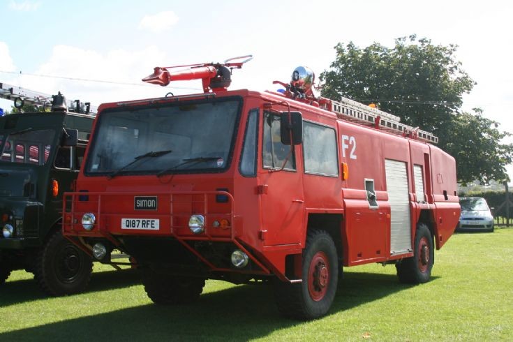Fire Engines Photos - Simon fire tender F2 Q187RFE